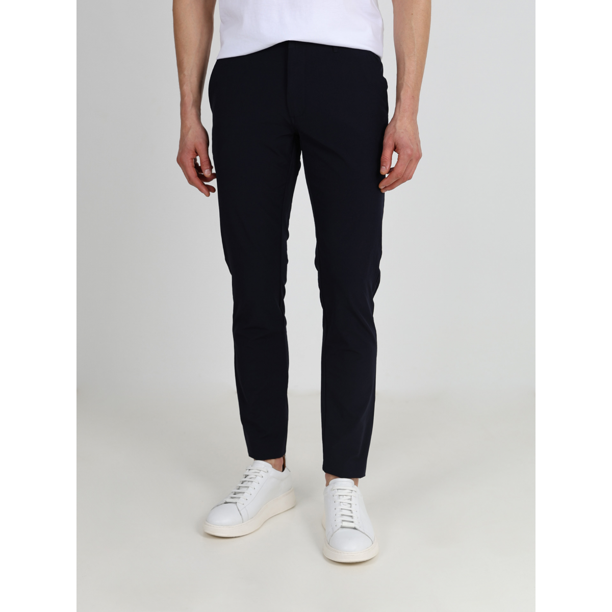 Tech nylon chino pants - CAL0692AZULMARINHO - Suits Inc